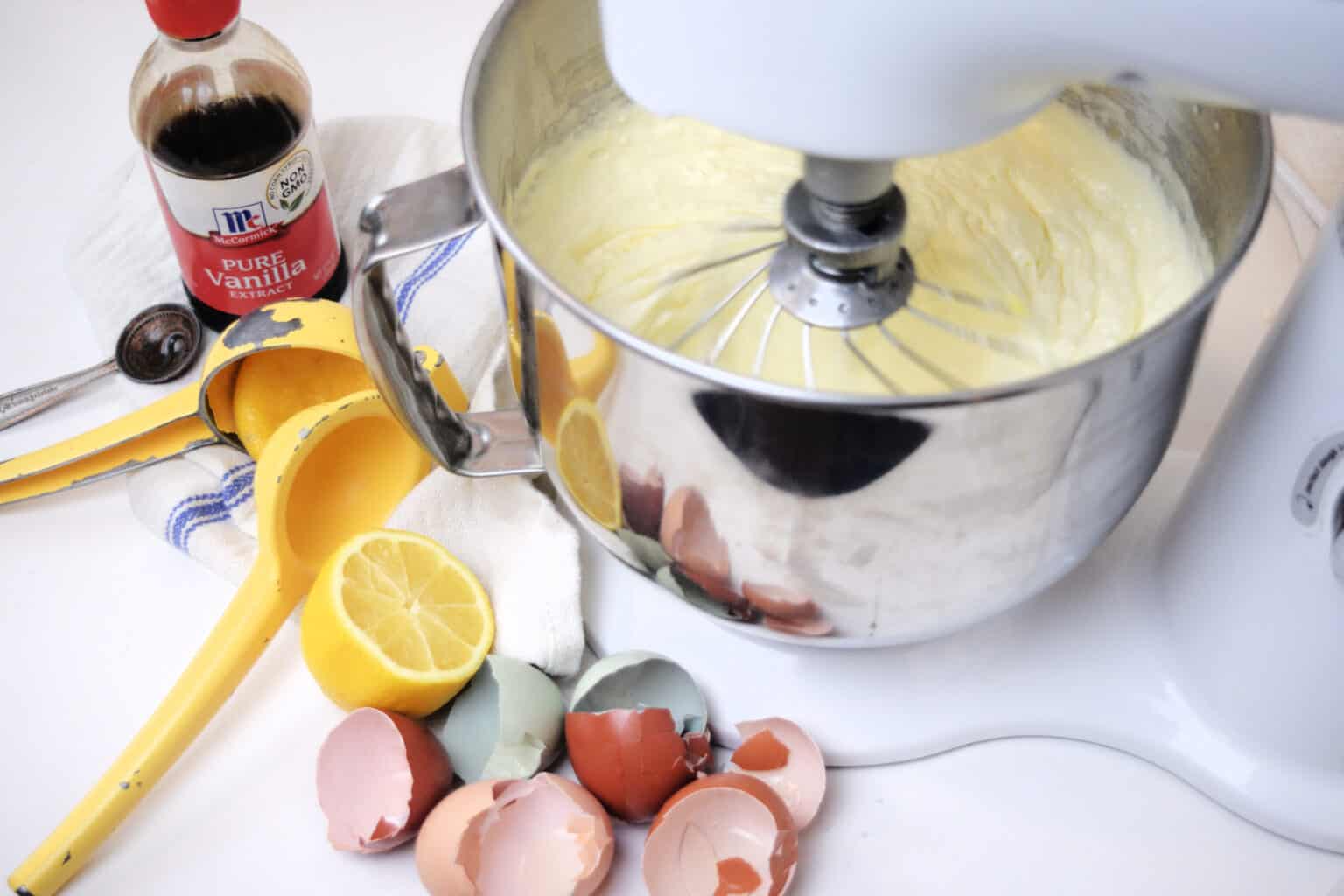 Simple New York Style Cheesecake Recipe (No Springform Pan) - Idies Farm
