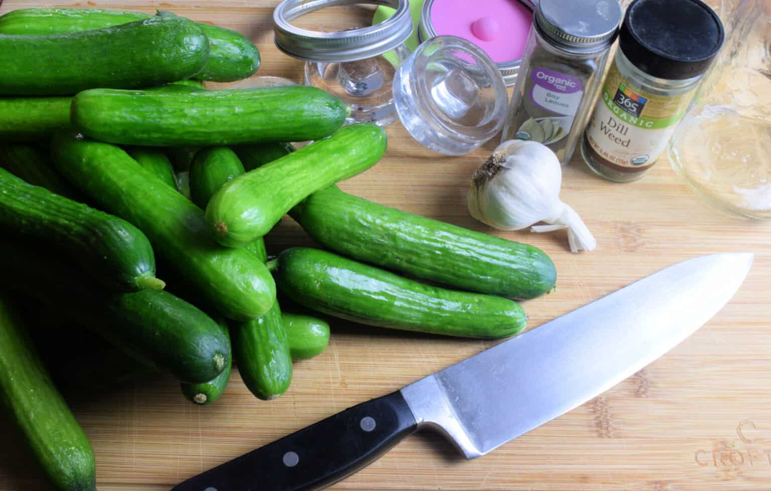 How to Make Easy Homemade Fermented Dill Pickles - Idie's Farm