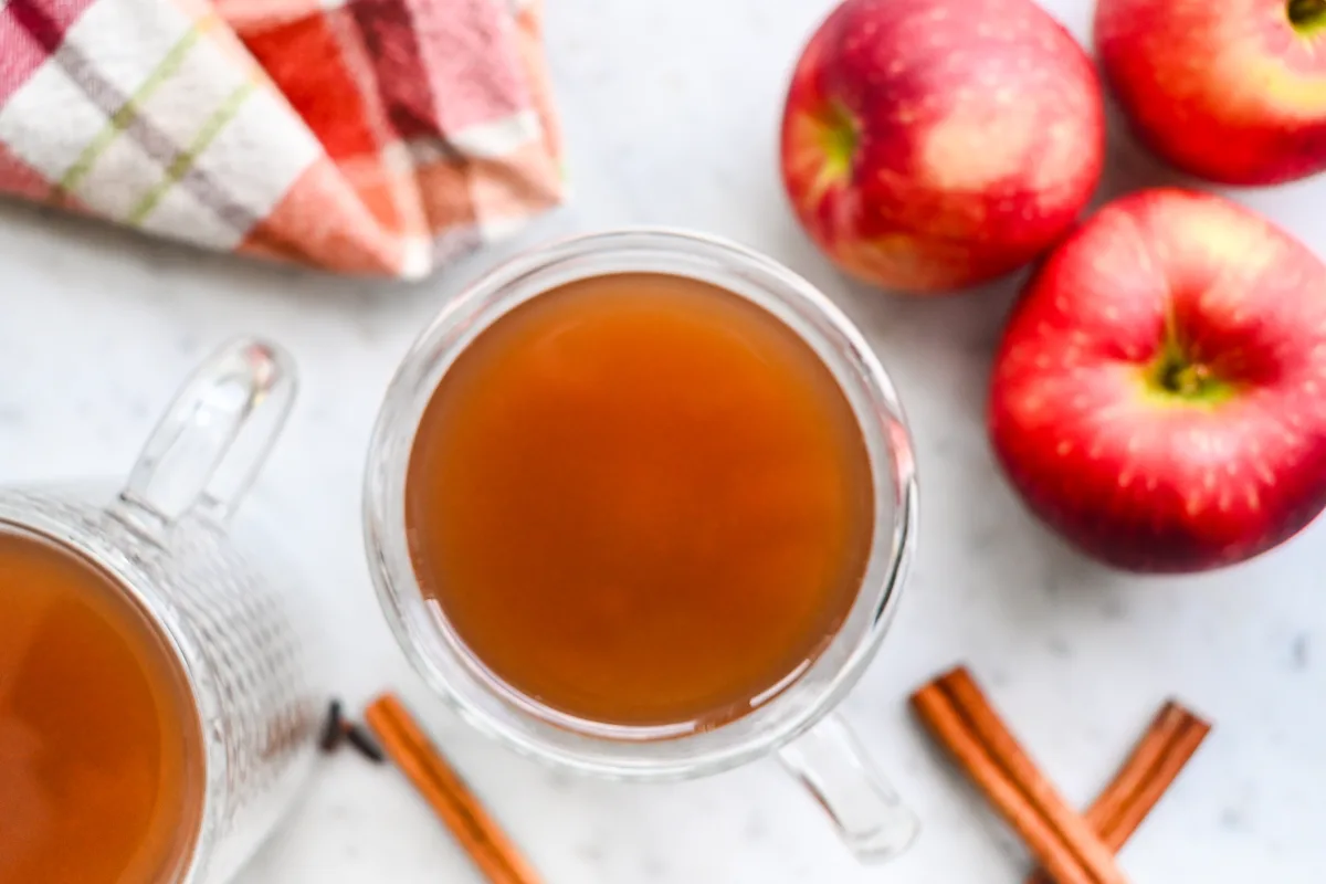 How to Make Hot Apple Cider from Scratch (With Real Apples!) - Idie's Farm