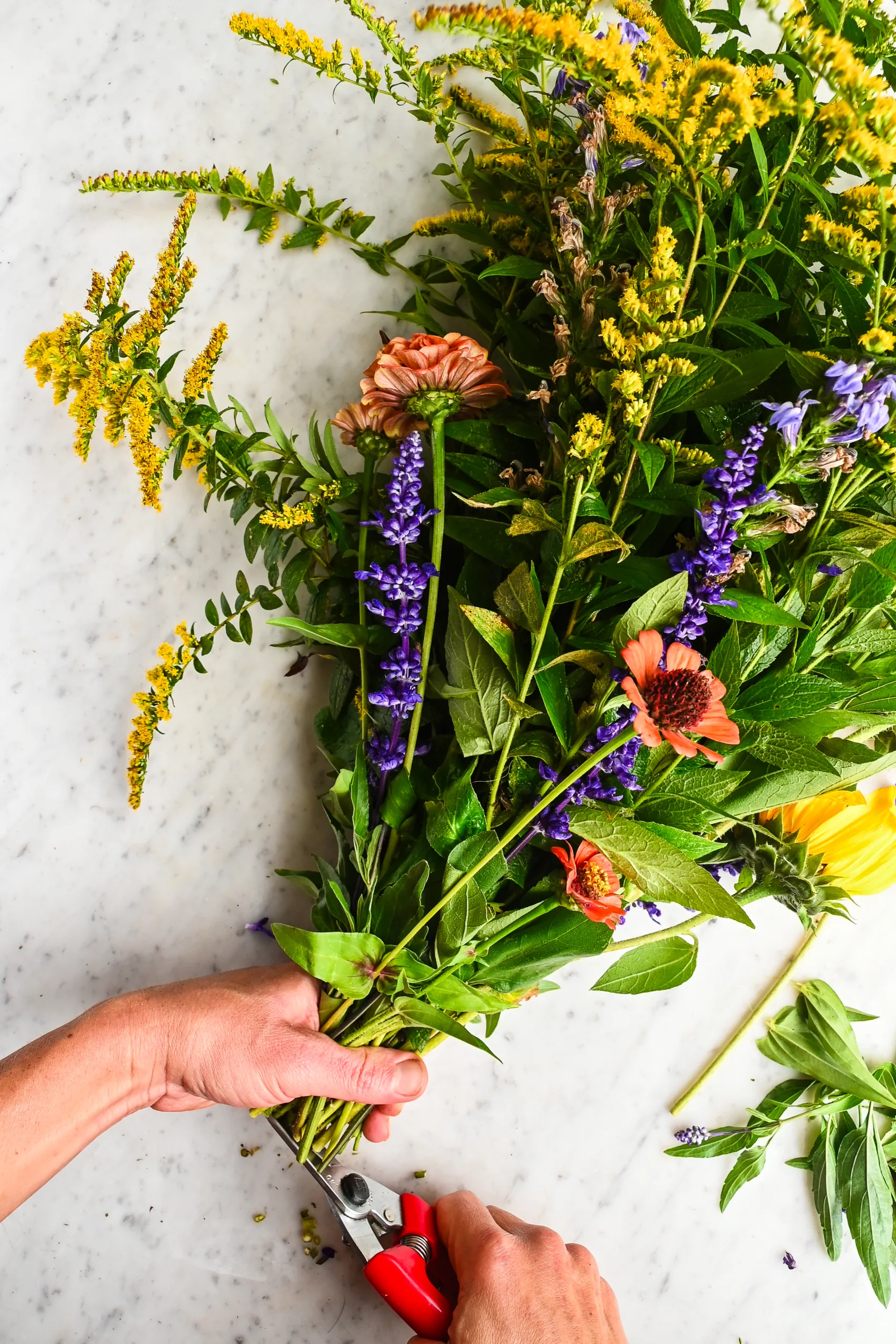 DIY Rustic Fall Broom Decor (Made with Fresh or Dried Flowers) - Idie's ...