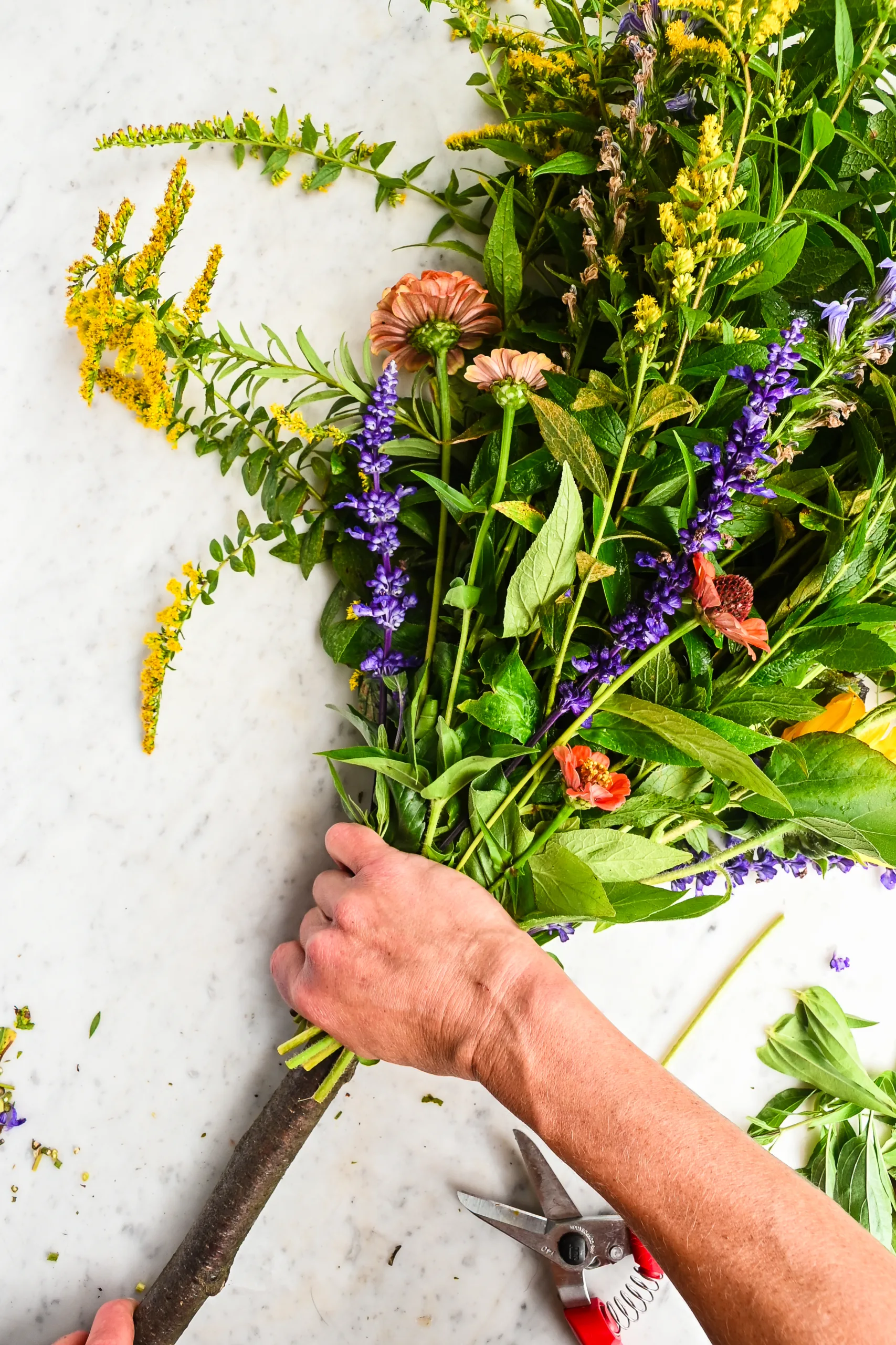 DIY Rustic Fall Broom Decor (Made with Fresh or Dried Flowers) - Idie's ...